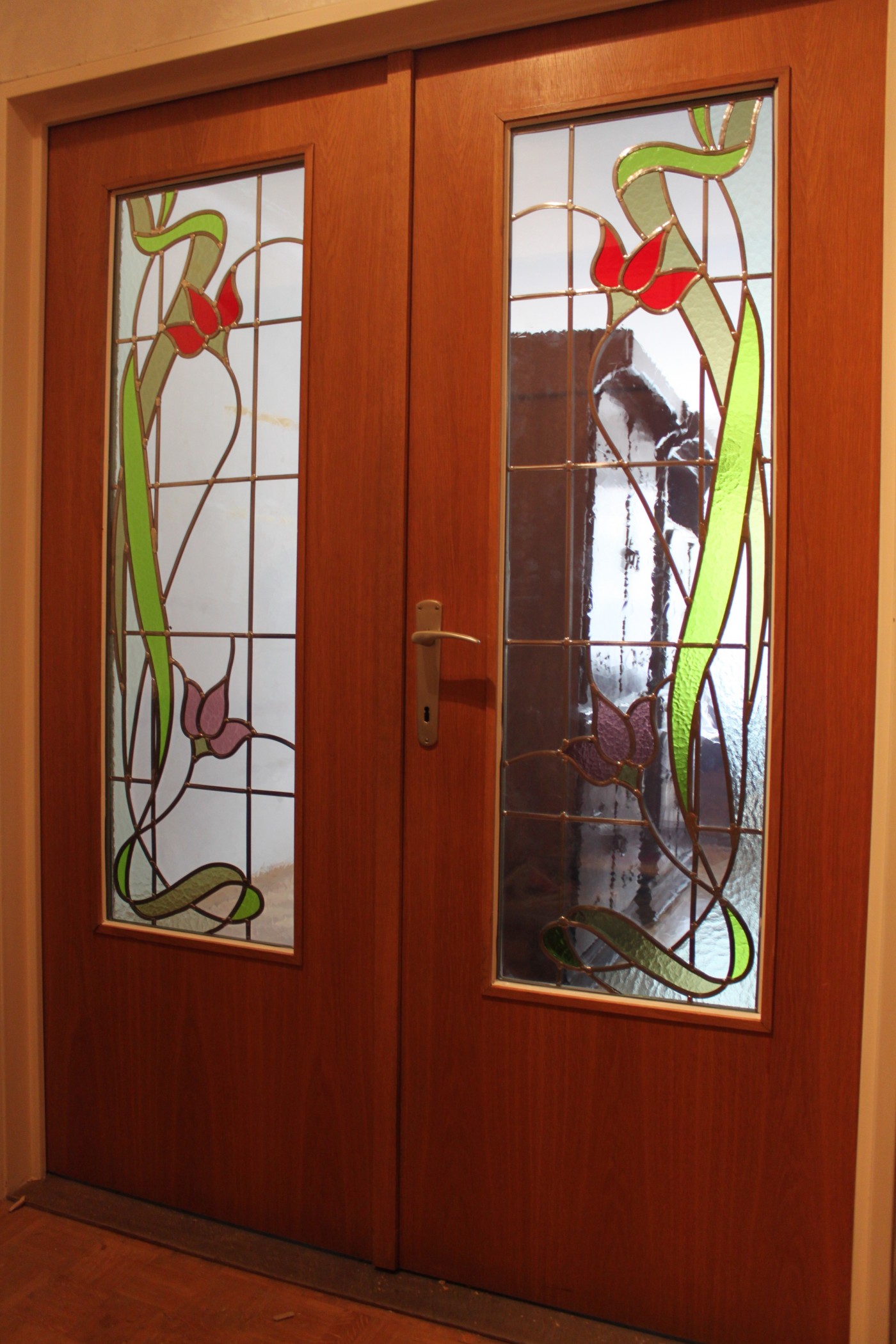 Hieronder vind je verschillende klassieke glas-in-loodpanelen - Artglas
